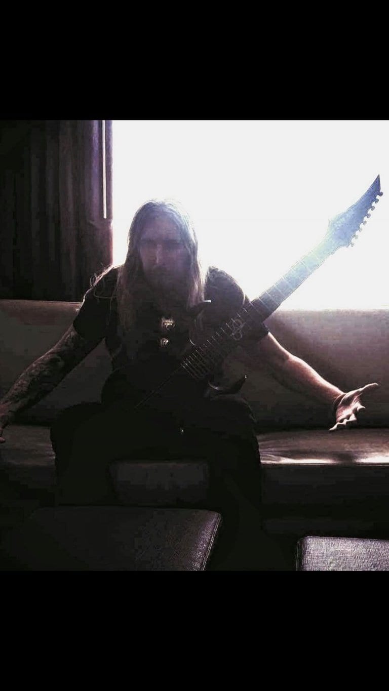 NAMM 2019: That Solar Guitars Single Cut and 8-String spotted ...