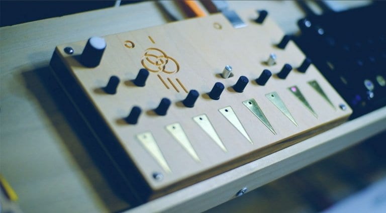 Rainy Day Electronics Cirrus FM Touch Synth is very cool and far too ...