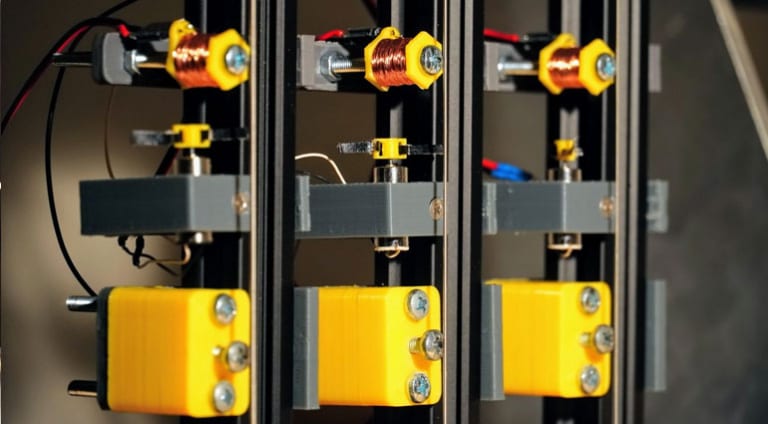 Greg's Harp: Polyphonic String Robot - gearnews.com