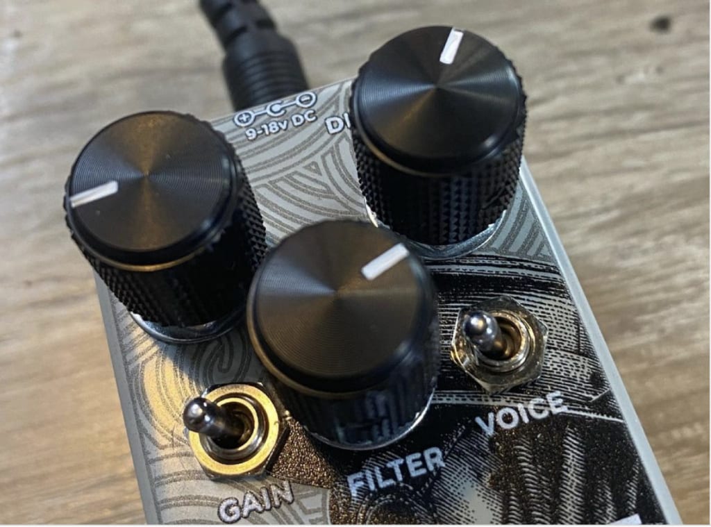 Wampler Ratsbane: A mini-pedal version of the classic RAT distortion ...