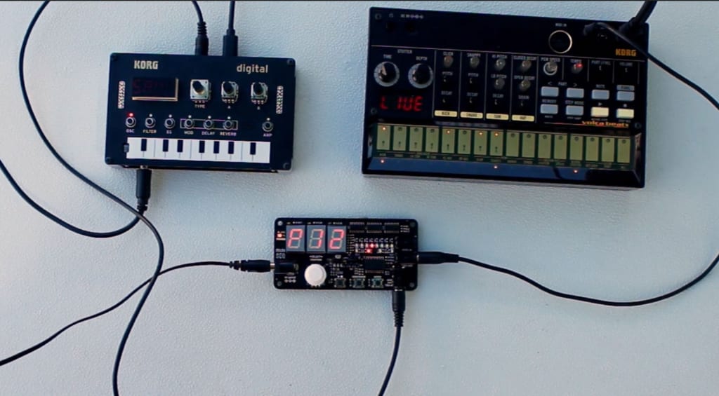mini.SEQ: Tiny MIDI sequencer with one knob and a polyphonic attitude ...