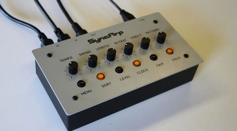 SyncArp: A Very Tweakable Hardware MIDI arpeggiator - gearnews.com