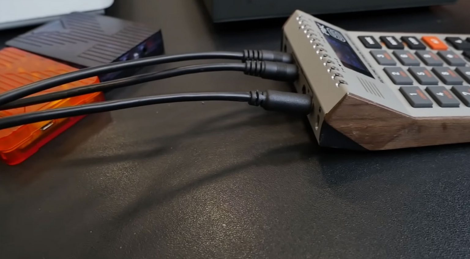 Superbooth 2021: Retrokits RK-008 realtime multitrack MIDI recorder ...