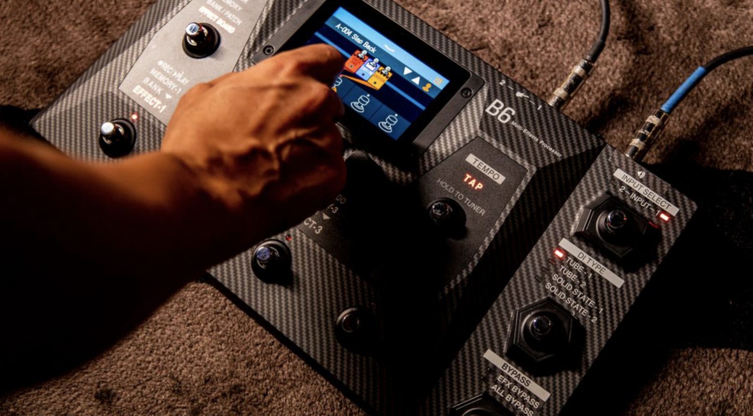 Zoom B6: A dedicated multi-effects floor unit for bass - gearnews.com