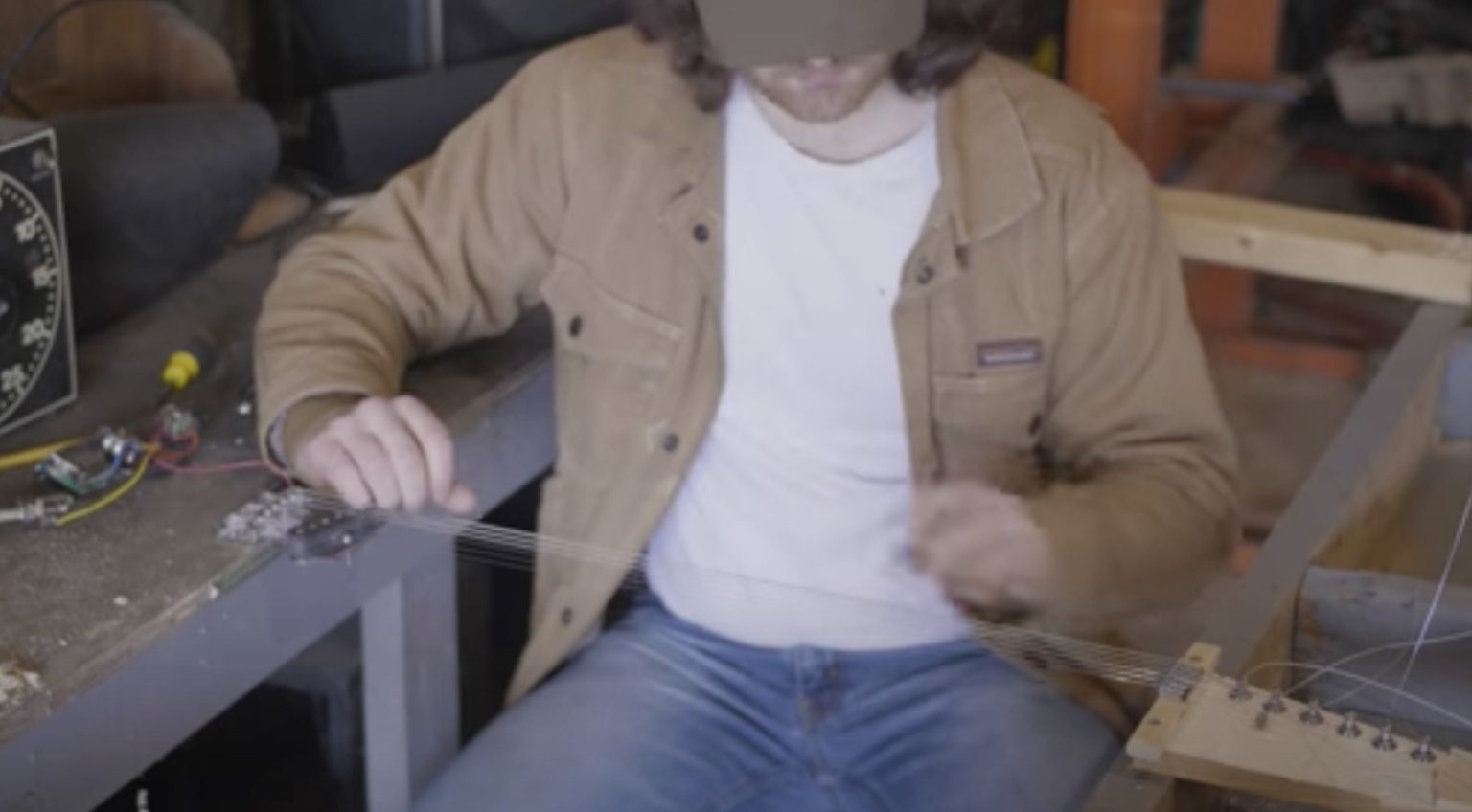 Where does your electric guitar's tone come from? - gearnews.com