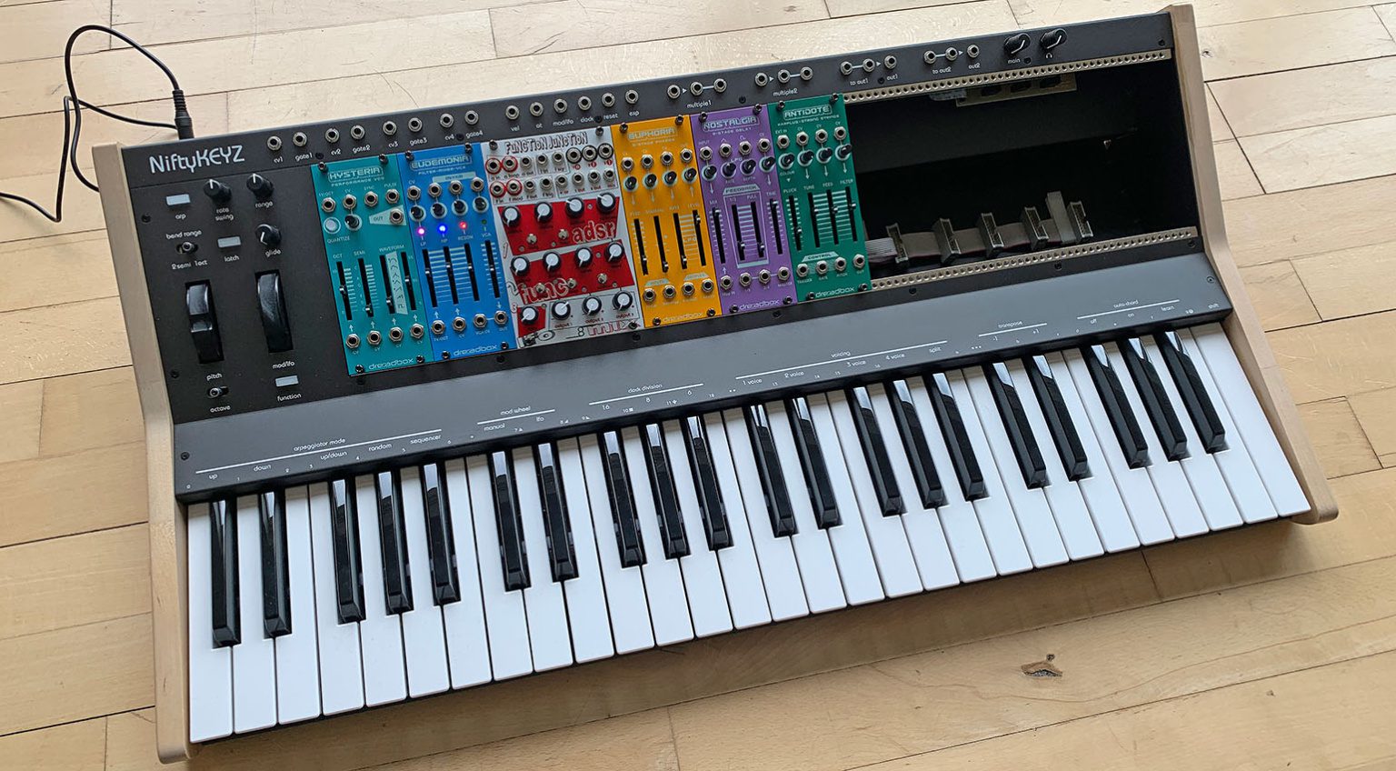 Cre8audio NiftyKEYZ Review - gearnews.com