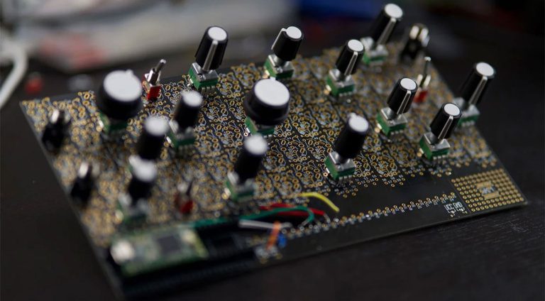 Synthux Academy Simple: Build your own synthesizer - gearnews.com