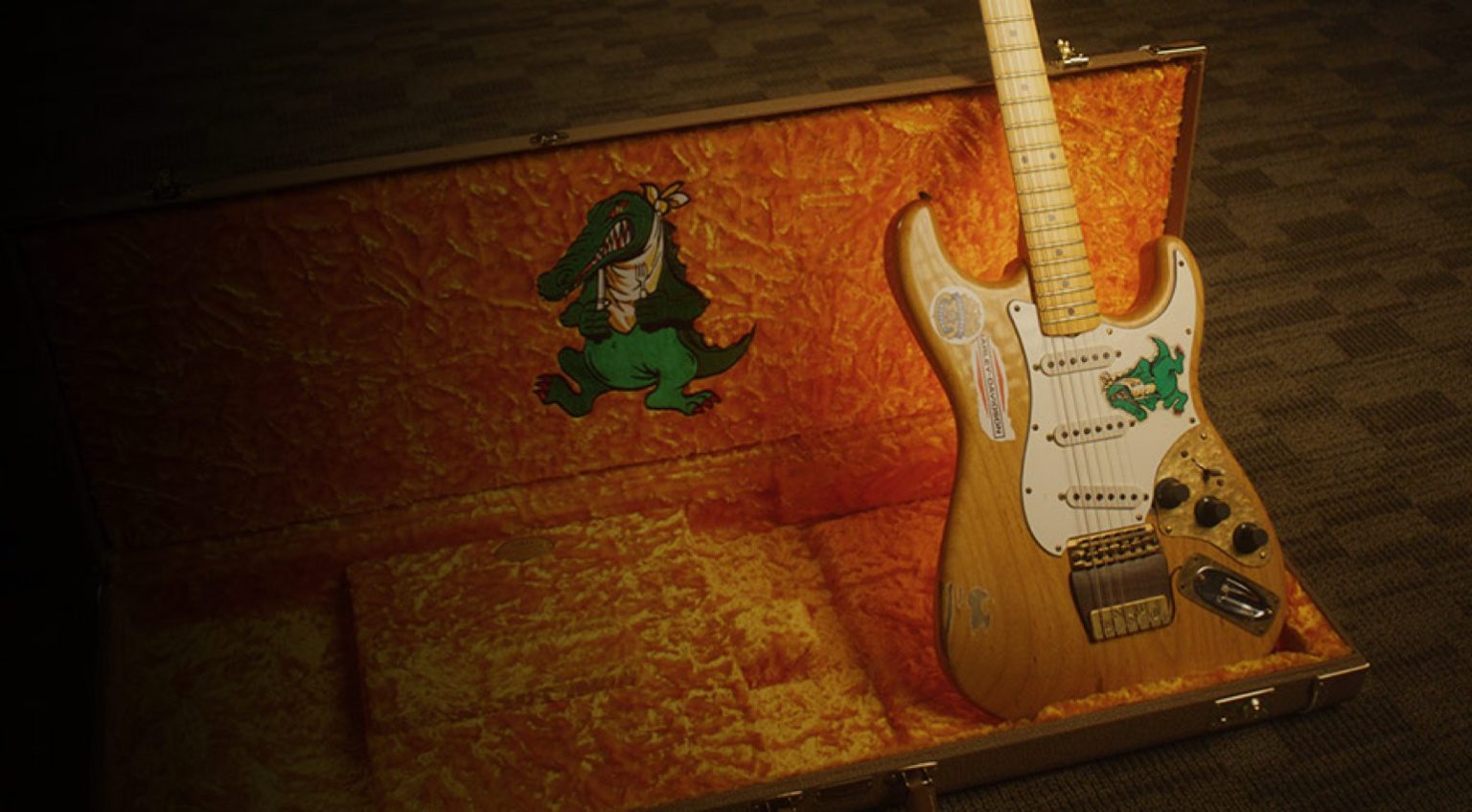 Fender Jerry Garcia Alligator Stratocaster a $20k recreation ...