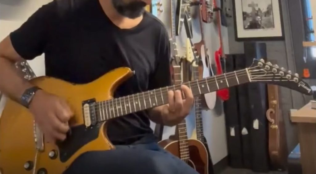 Gibson teases a new model via Instagram - gearnews.com