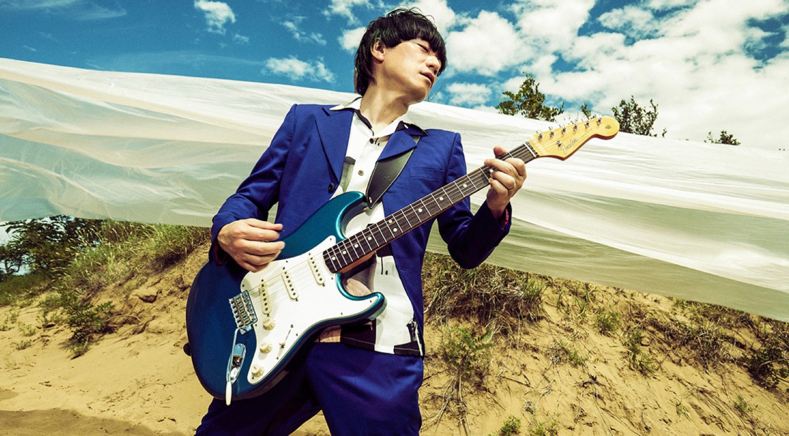 Fender Japan Takashi Kato Paradise Blue Stratocaster - gearnews.com