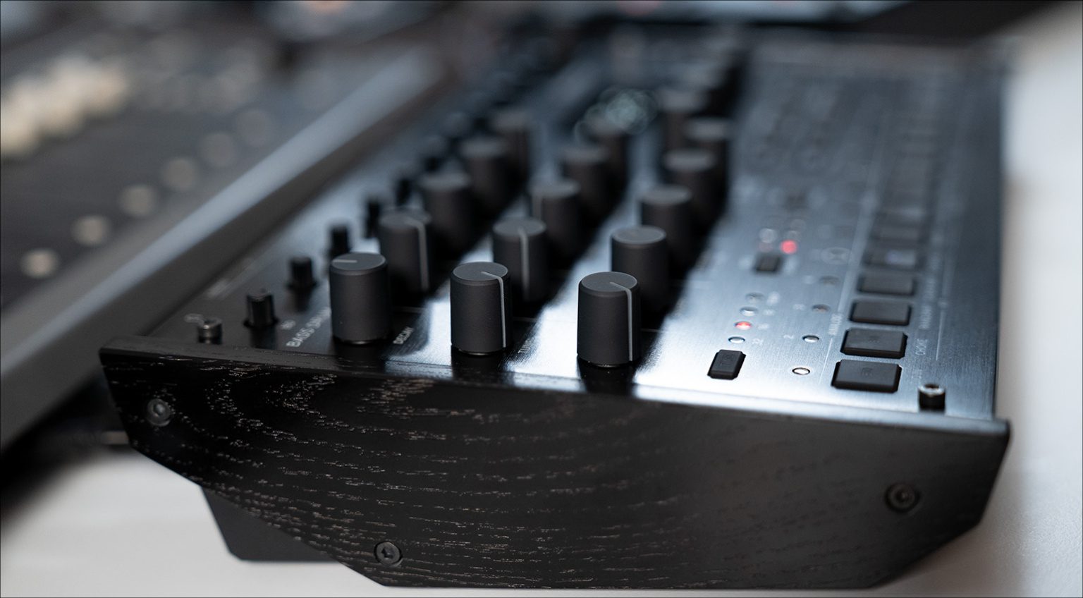 Review: Korg drumlogue – the drum machine of the future? - gearnews.com