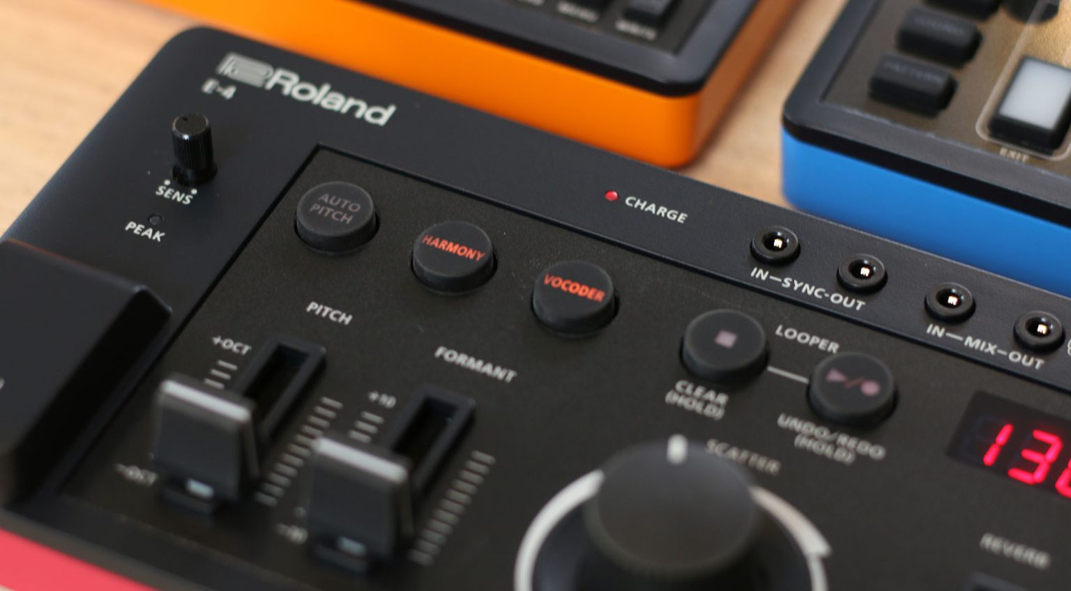 REVIEW: Roland AIRA Compact T-8, J-6 and E-4 - gearnews.com