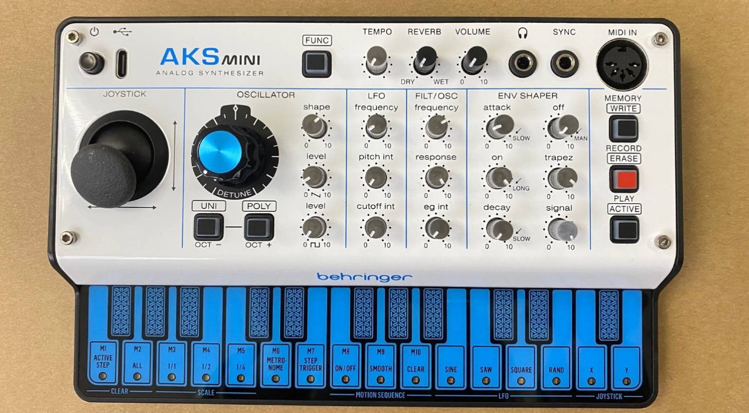 Behringer AKS Mini: The Putney VCS3 in a minisynth - gearnews.com