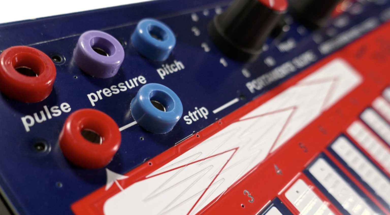 Buchla Release The Buchla LEM218v3 Touch Controller - gearnews.com