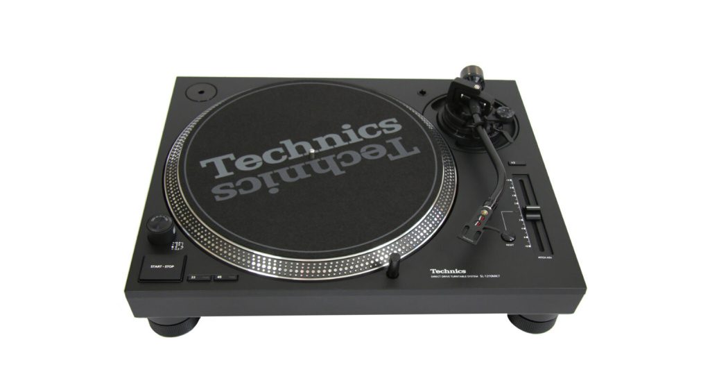 Best DJ Turntables for Spinning and Scratching - gearnews.com