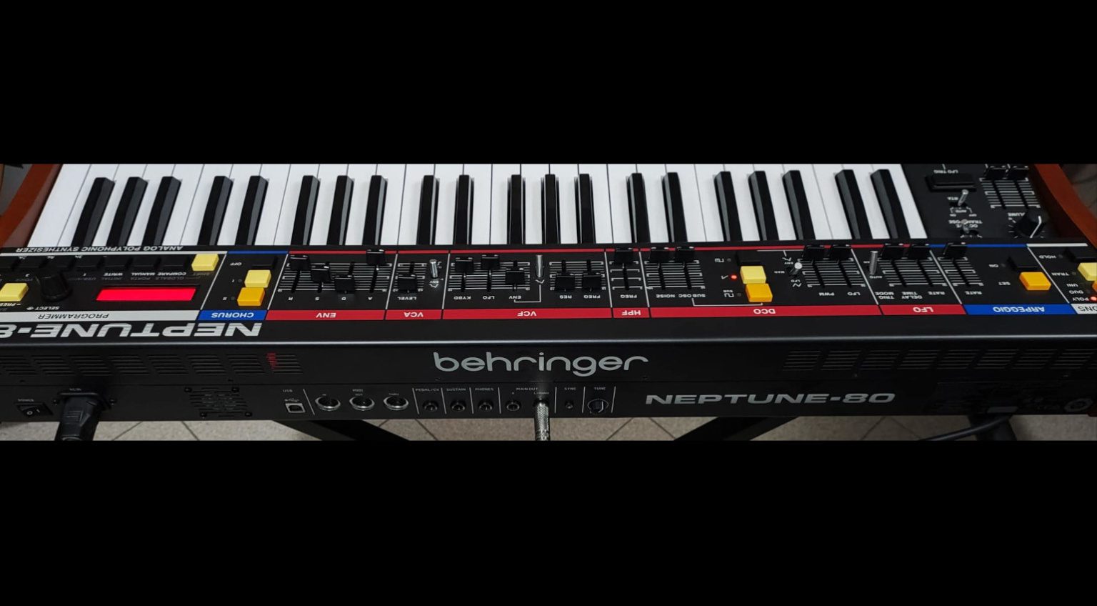 Behringer Reveal the Neptune-80 Juno 6/60 Clone - gearnews.com