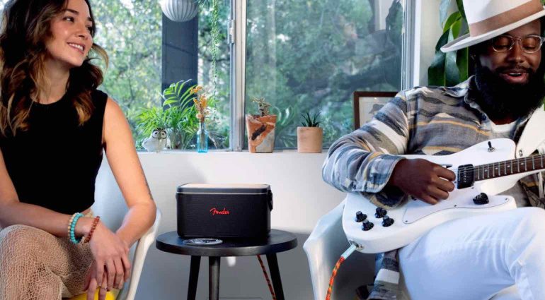 Fender Audio RIFF portable Bluetooth speaker and practice amp ...