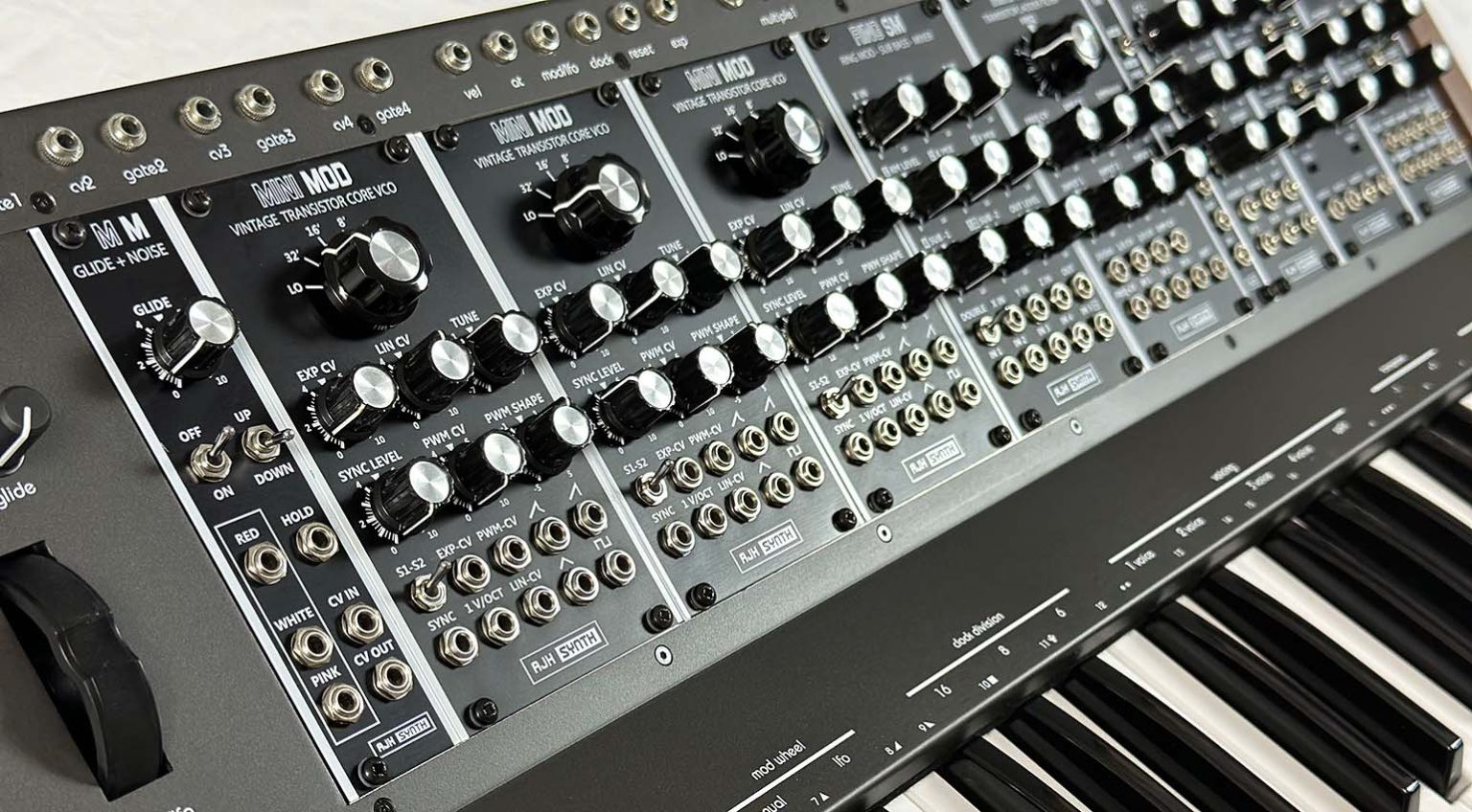 Superbooth 23: AJH Synth MiniMod Keyz and Tone Science Triple Cross - gearnews.com