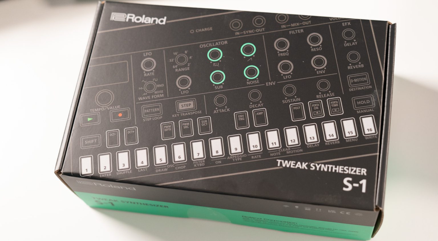 First Look: Roland AIRA S-1 Tweak Synth - gearnews.com