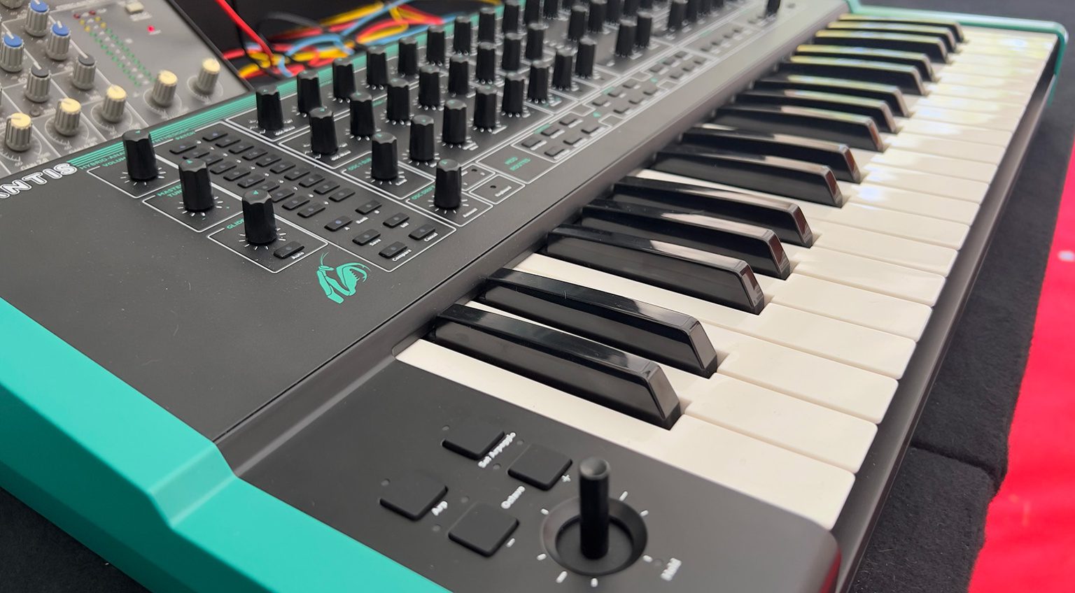 PWM Mantis V2 Update Adds Original OSCar Wavetables!