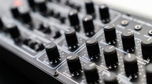 Behringer Pro-800 REVIEW: The eight-voice monster has arrived ...