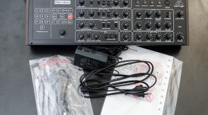 Behringer Pro-800 REVIEW: The eight-voice monster has arrived ...