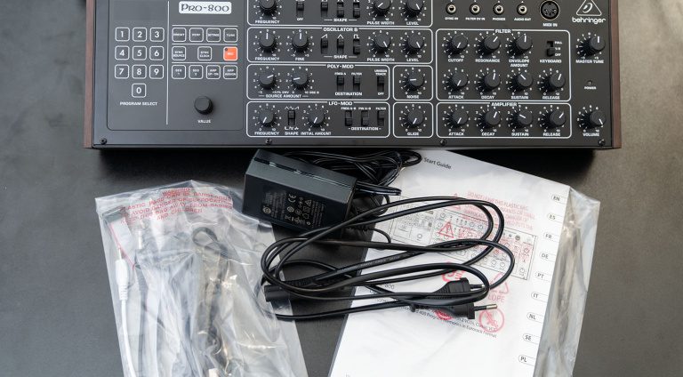 Behringer Pro-800 REVIEW: The eight-voice monster has arrived ...