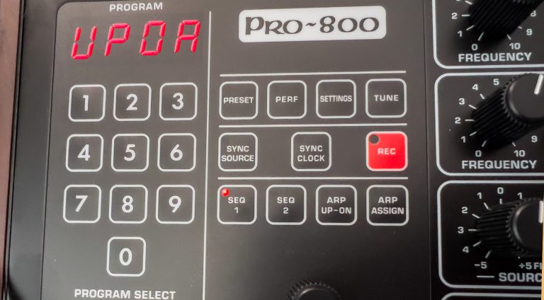 Behringer Pro-800 REVIEW: The eight-voice monster has arrived ...