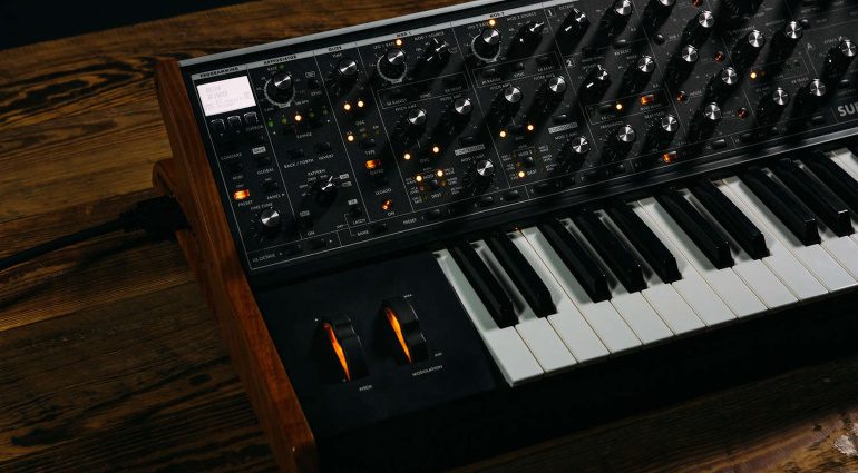 The Best miniMoog Alternatives for getting that classic sound