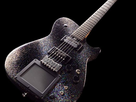 Manson MB-1 Blanta Edition Matt Bellamy: Bad Santa? - gearnews.com