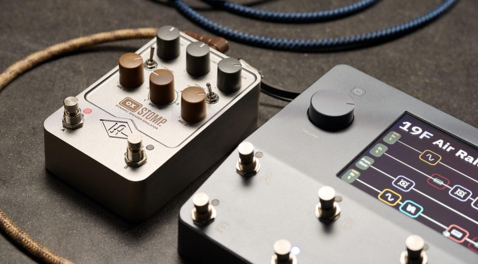 Universal Audio OX Stomp Dynamic Speaker Emulator pedal - gearnews.com