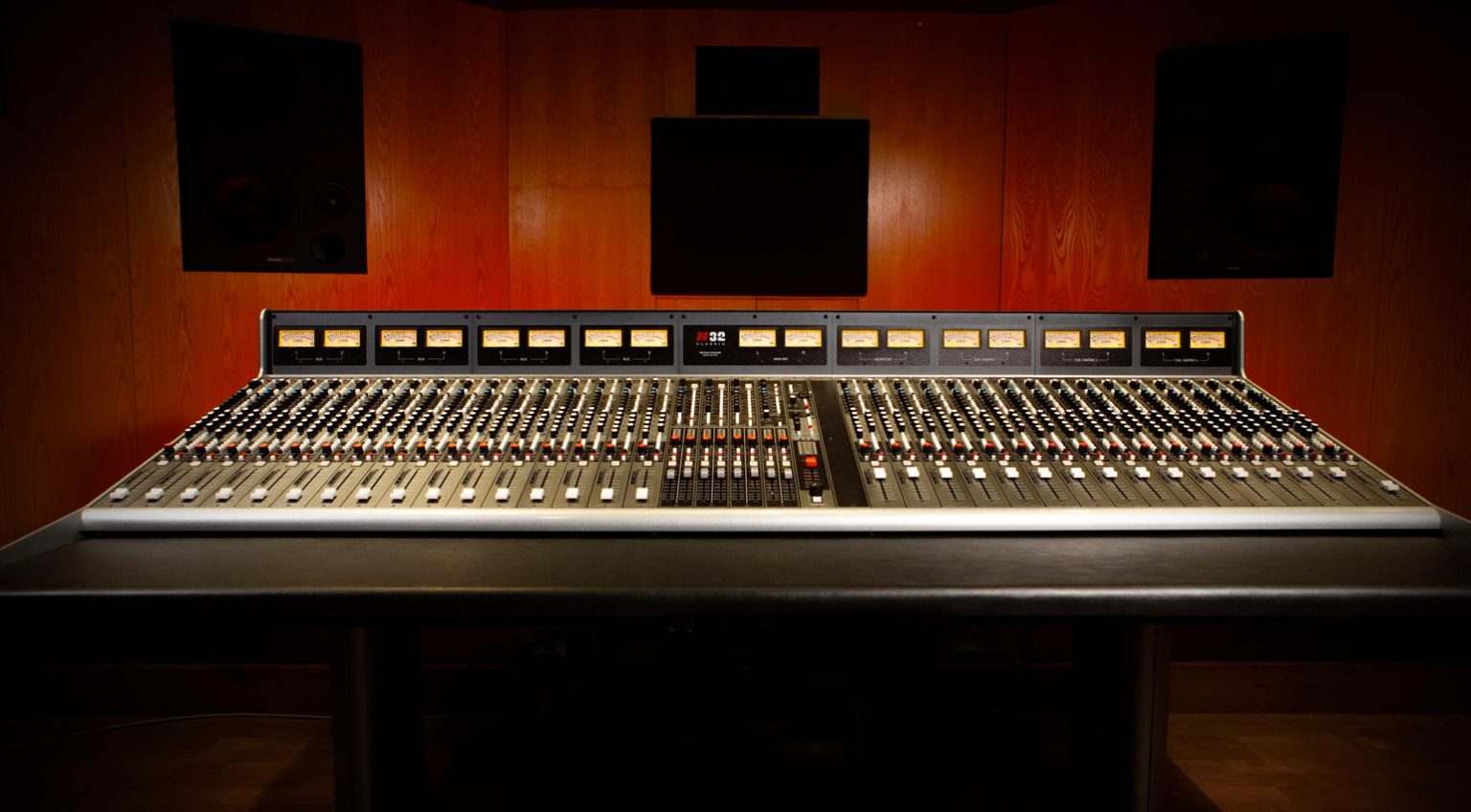 The Harrison 32Classic Console: The Legend Returns - gearnews.com