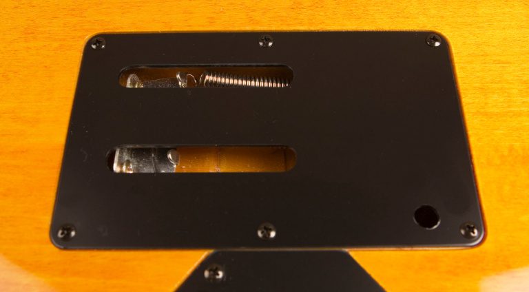 How to Change Strings on a Floyd Rose - gearnews.com