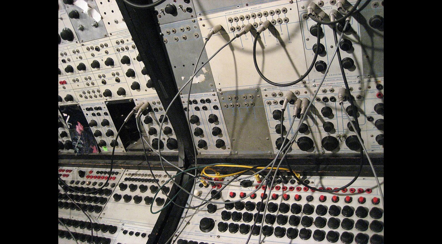 The History of Buchla & West Coast Synthesis - American Giants ...
