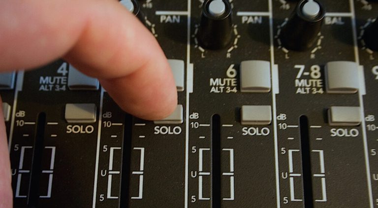 Microphone Gain Explained: How To Set Your Microphone Level - gearnews.com