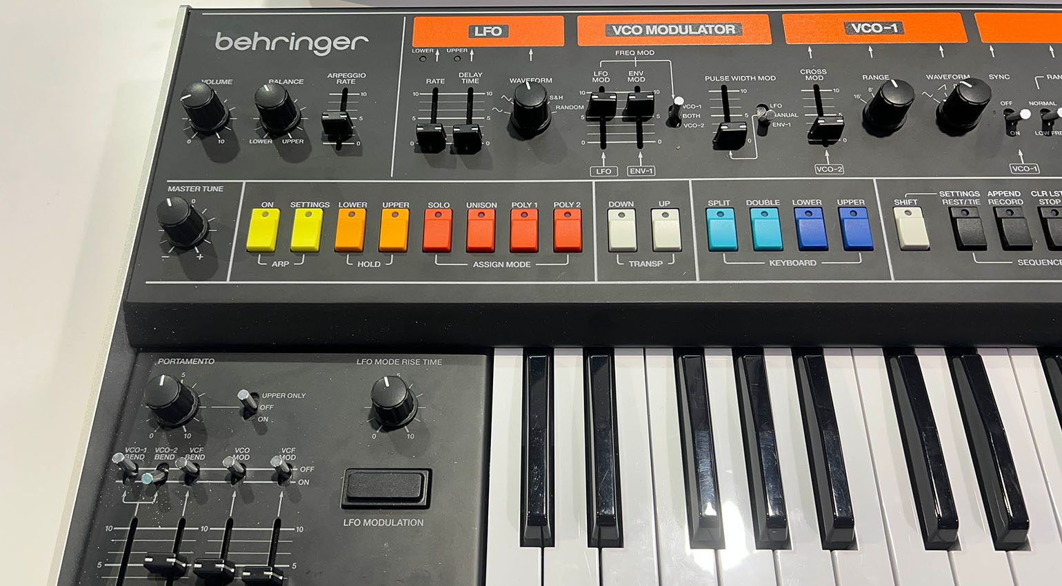 Behringer JT-16: NAMM 2025 Photos Are Hot! - gearnews.com