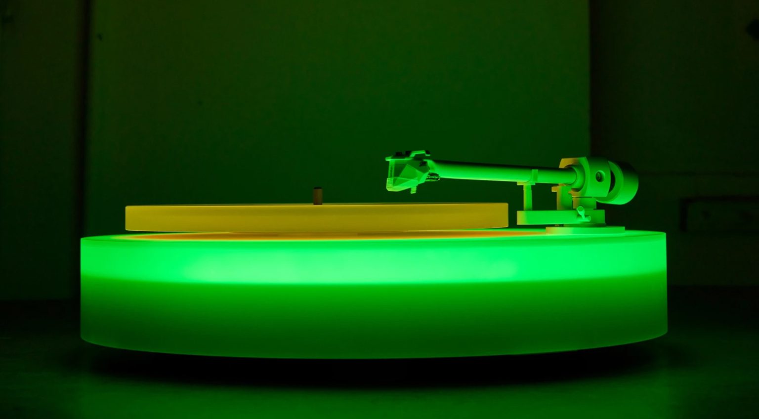 Brian Eno Turntable II - Spin the light fantastic with this ...