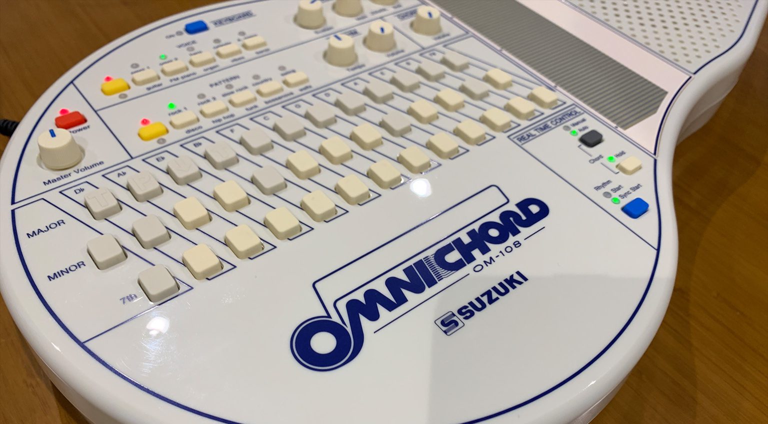 Suzuki Omnichord OM-108: Hands On With The New Omnichord! - gearnews.com