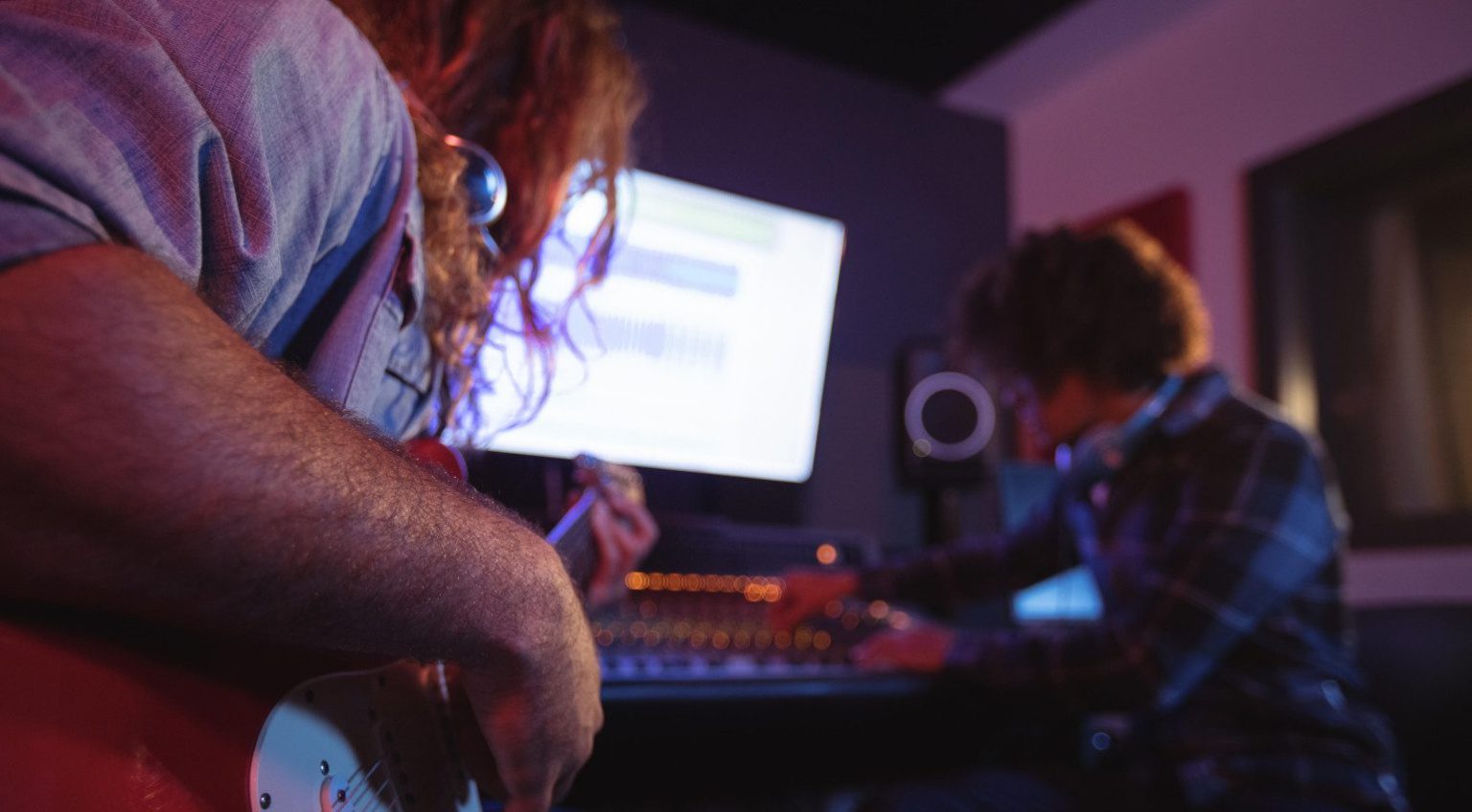 The best YouTube channels for guitarists - gearnews.com