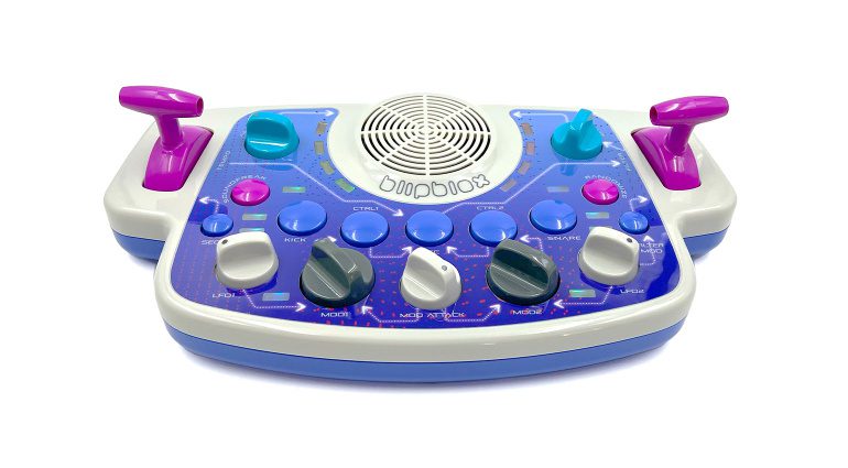 Best Synths For Kids: 5 Fun Instruments to Get the Child in Your Life ...