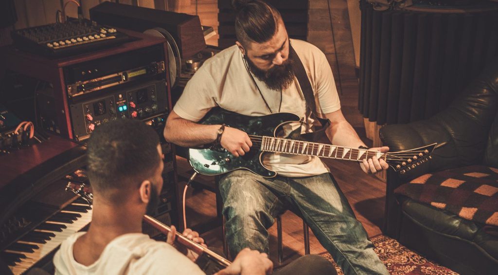 Advanced Guitar Techniques: Taking Your Playing to the Next Level ...