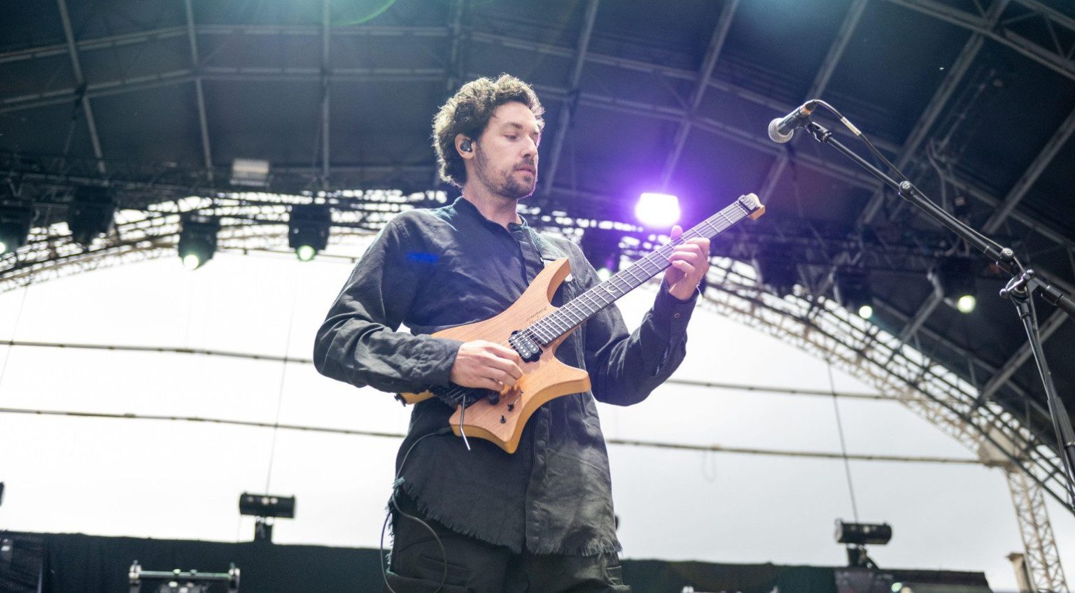 The Six Best Headless Guitars: Headless to Happiness - gearnews.com