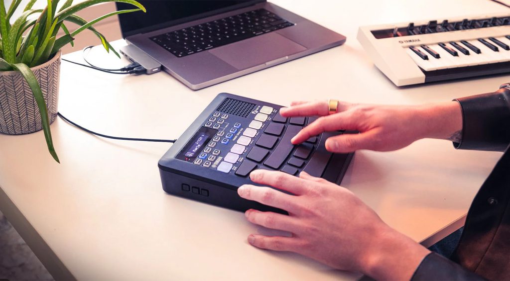 Best Standalone Finger Drumming Pad Controllers: Let Your Fingers Do ...