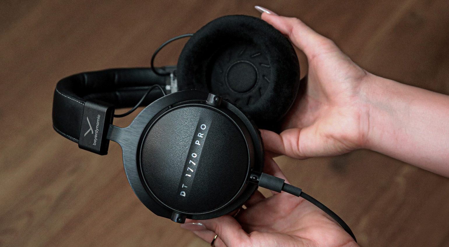 beyerdynamic DT 1990 Pro MKII & DT 1770 Pro MKII Headphones Review