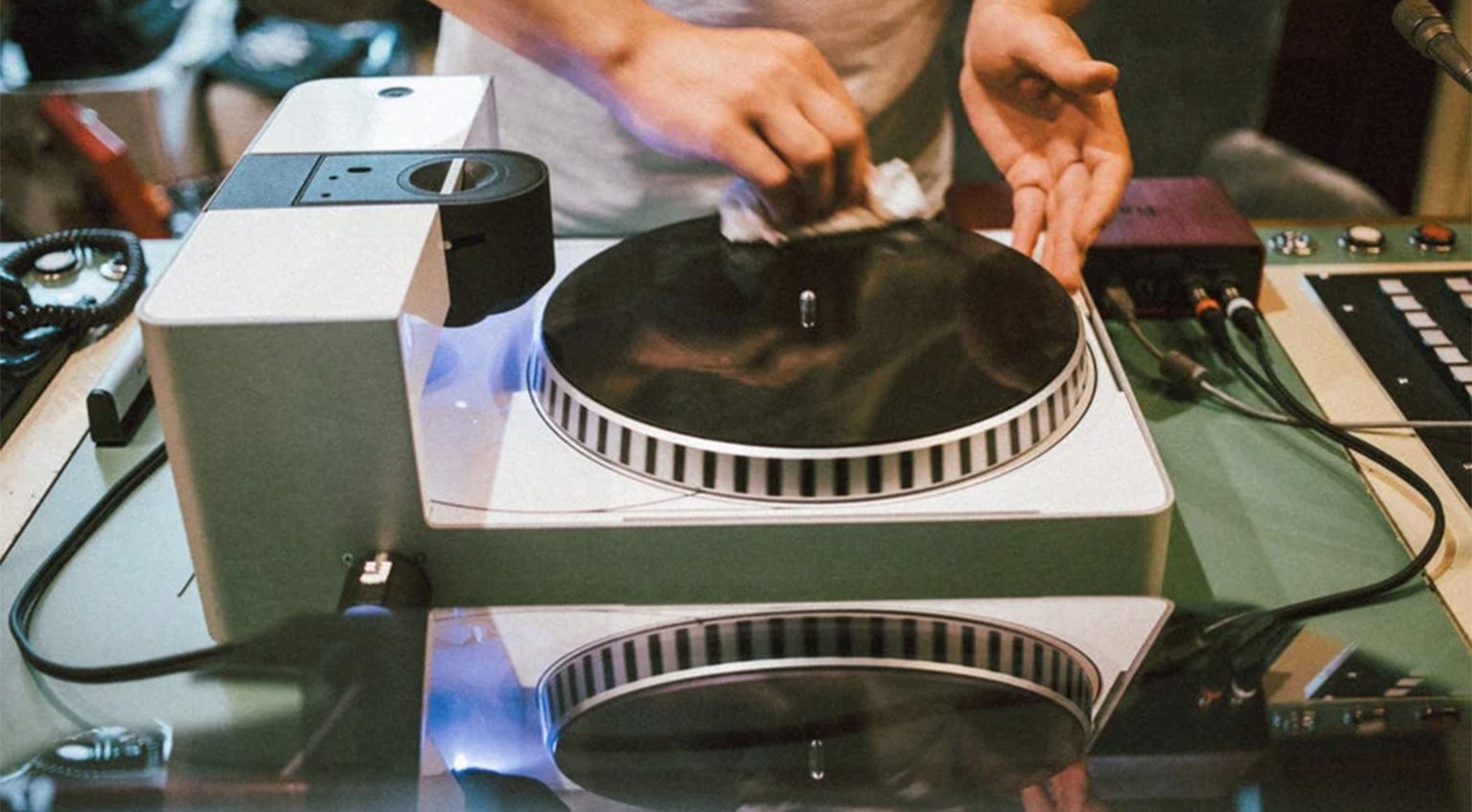 Press Your Own Record: Ever Wanted to Cut Vinyl at Home? - gearnews.com