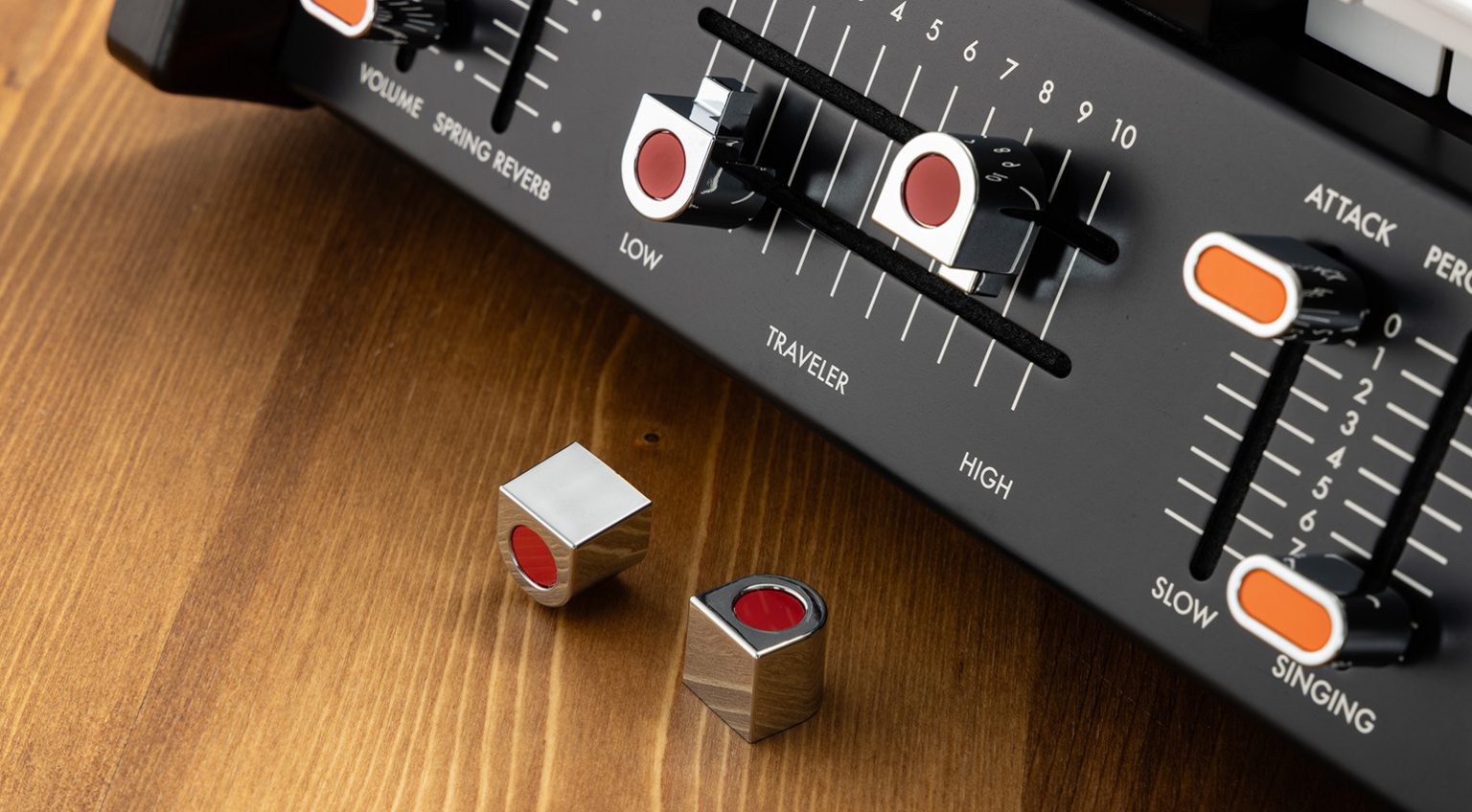 KORG miniKORG 700Sm - KORG's Definitive Monosynth becomes Diminutive ...