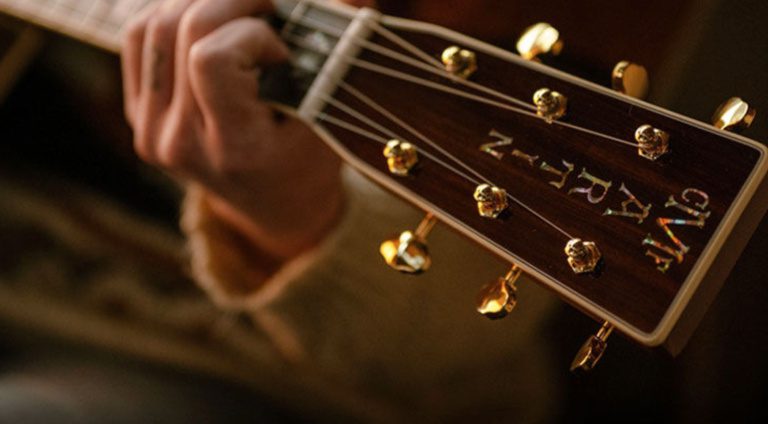 Martin Guitars 2025: Standard Series updated with Sitka Tops - gearnews.com