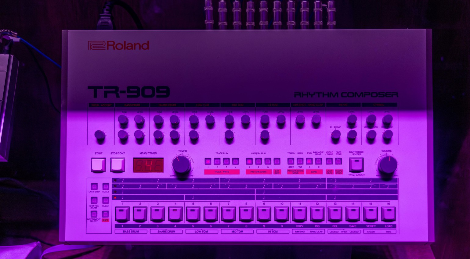 Jeff Mills And His Roland Tr 909 Techno Legends Use This Gear