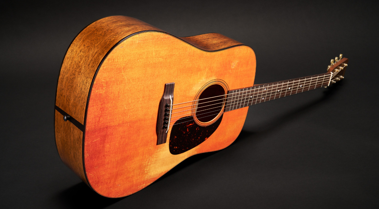 Martin 1955 CFM: Limited Edition 000-18s and D-18s to Mark Chris Martin ...