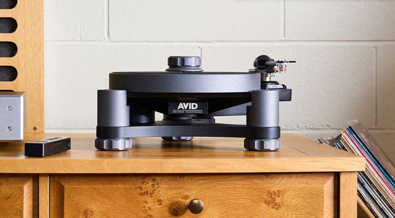 The AVID RELVEO: An $11,000 Turntable with Sleek Industrial Aesthetics ...